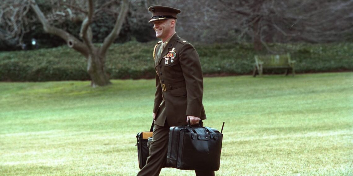 The short story of the “nuclear football”, the suitcase that never ...